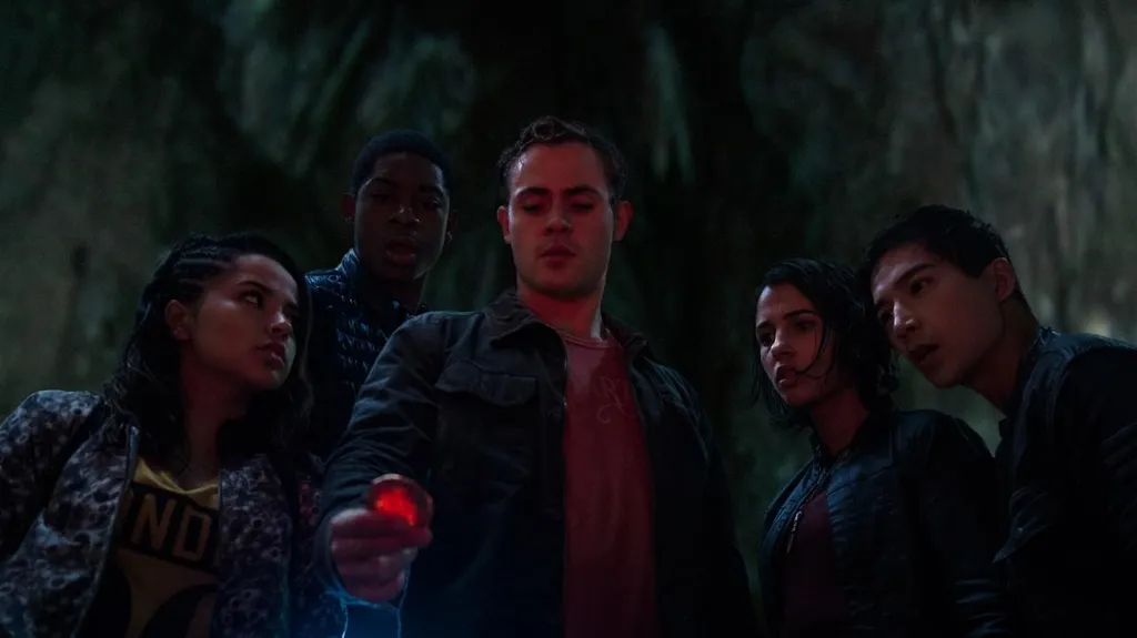 Sinopsis & Review Power Rangers, Prajurit Super Pelindung Bumi - Showpoiler